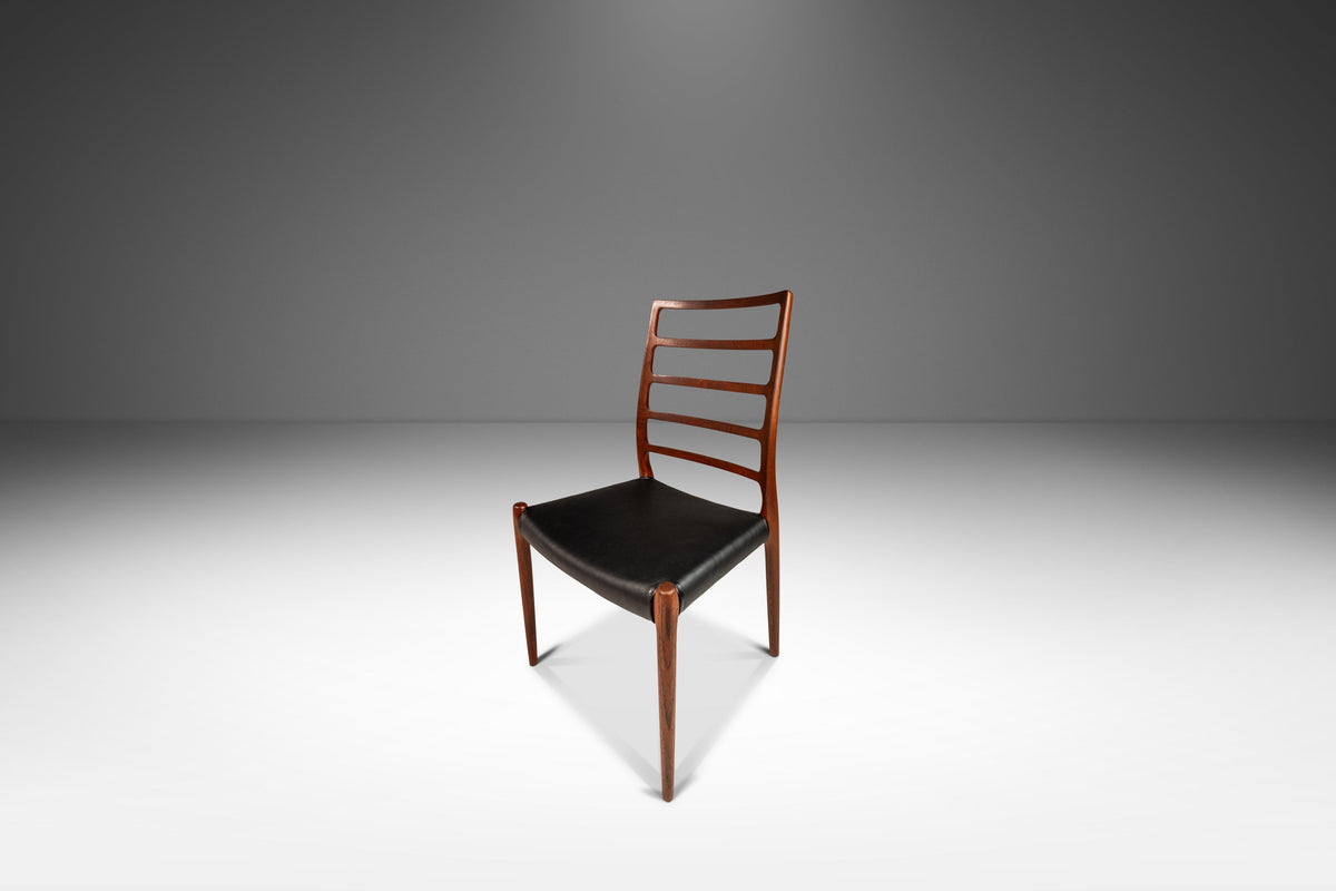 Danish Modern Møller Model No. 82 Ladderback Side Chair in Teak & Leat